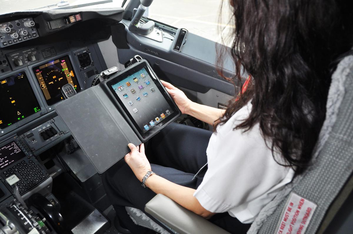 FAA Clears iPad for In-Flight Use by Pilots | Dice.com Career Advice